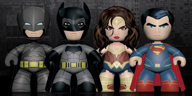 Batman vs Superman Mez Itz Vinyl Figures by Mezco Toyz ...