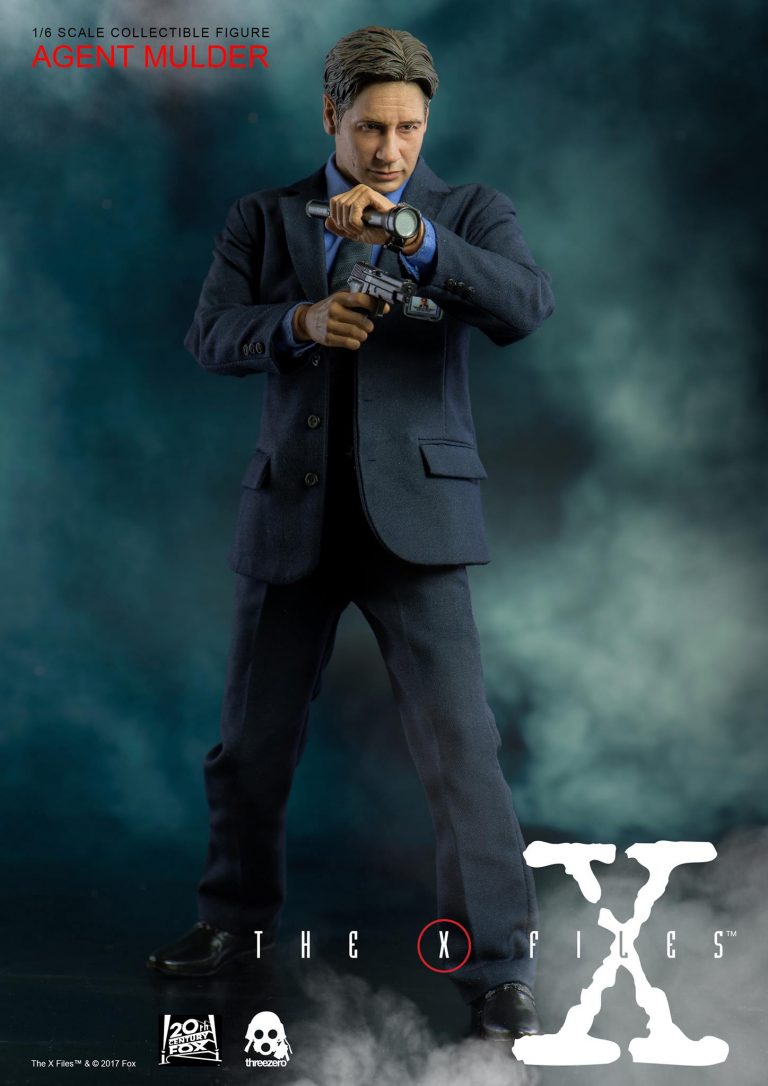 The X Files Mulder Sixth Scale Figure by ThreeZero | ActionFiguresDaily.com